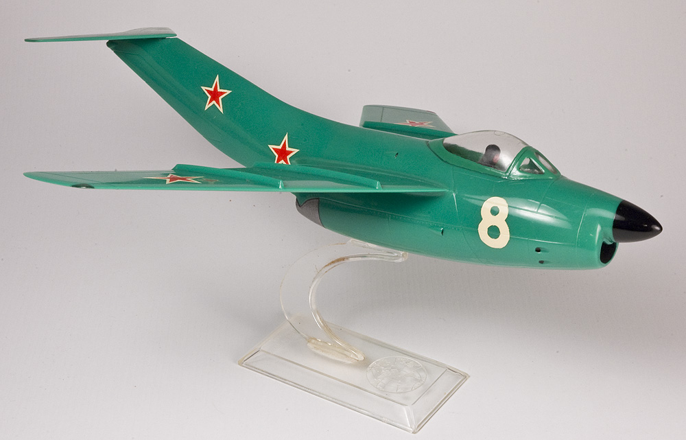 Aurora "Yak-25," aka "MiG-19" - Retro & Nostalgia Scale Modeling Forum