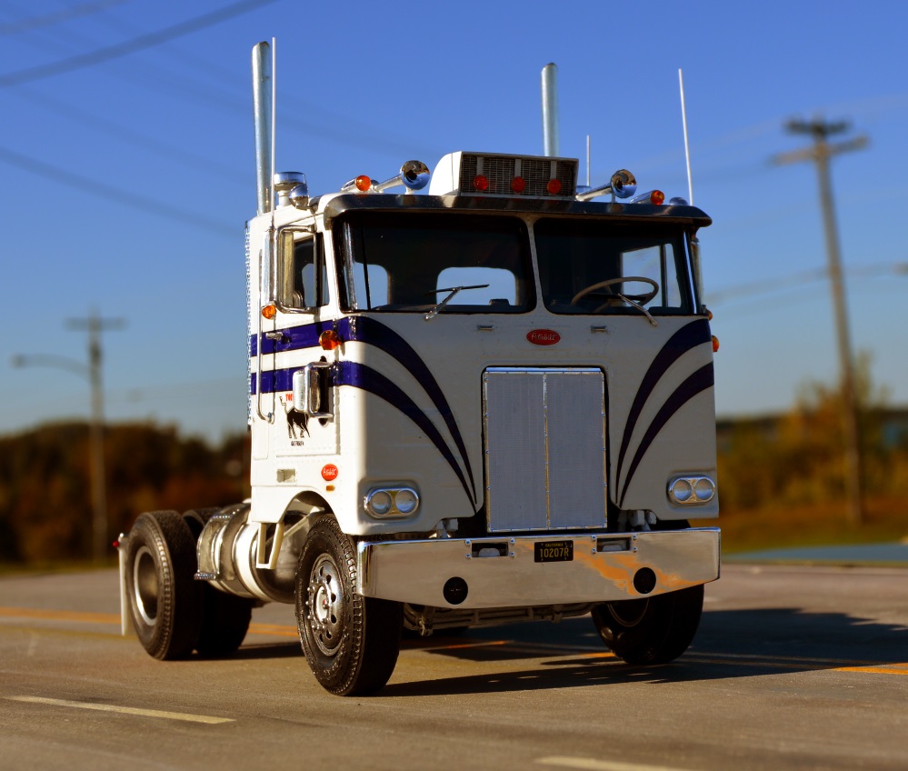 Photo: AMT Peterbilt 352 cut to a short sleeper single drive model 282 ...