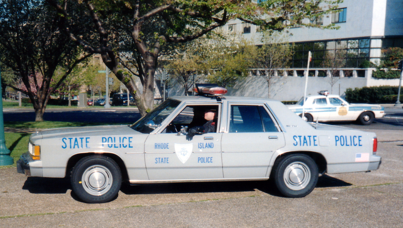 Photo: RI - Rhode Island State Police | Charles Robinson album | copcar ...