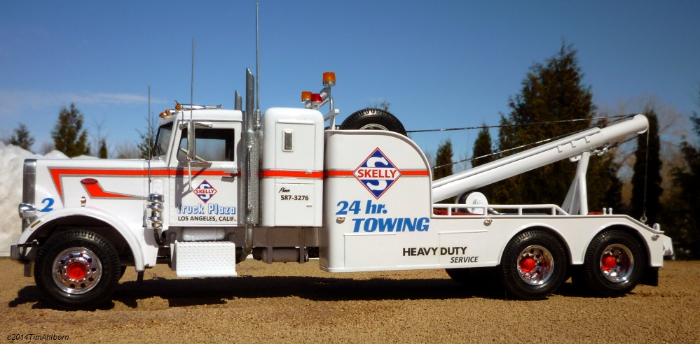Photo: P1350428 side view | Skelly Big Stick Peterbilt 358 Wrecker ...