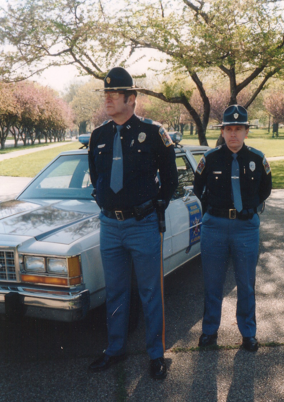 copcar dot com - The home of the American Police Car - Photo Archives