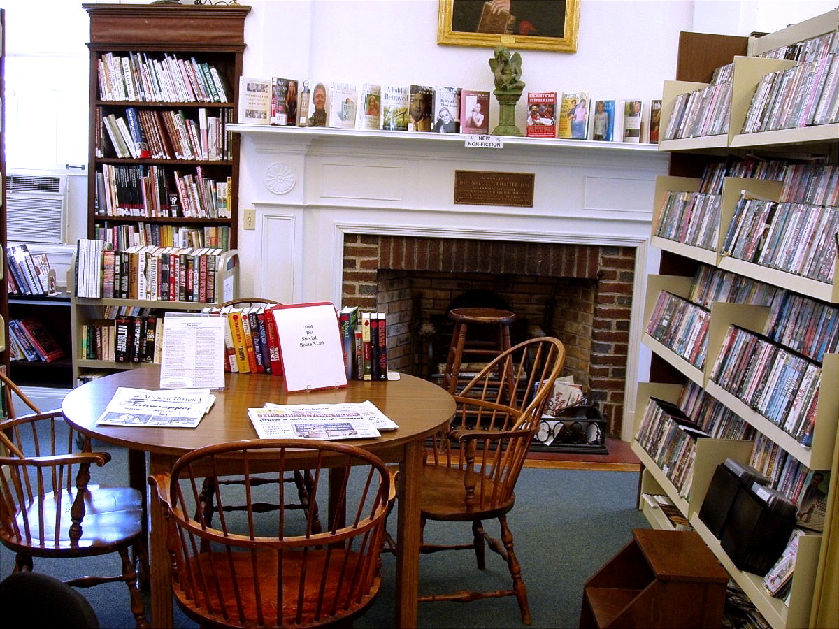 Photo: MOODUS - EAST HADDAM FREE PUBLIC LIBRARY - 13 | EAST HADDAM ...