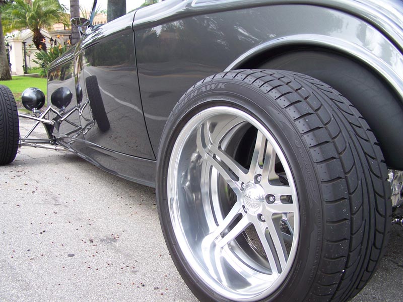 Photo: 1932 zipper silver tire - wheel | 1932 Ford Deuce and other ...
