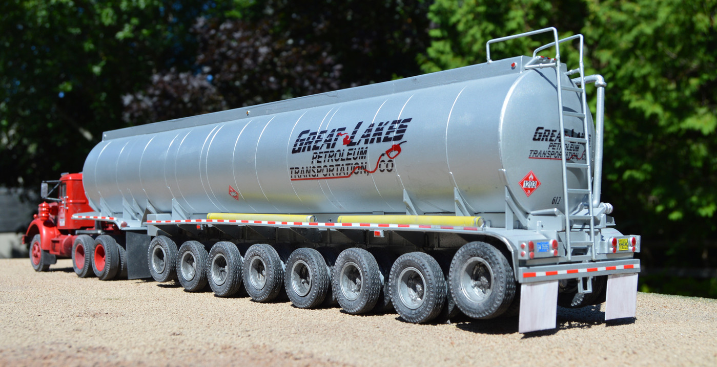 Photo Dsc 0860 Autocar A64b With 8 Axle Tanker 8 18 23 Autocar A64b