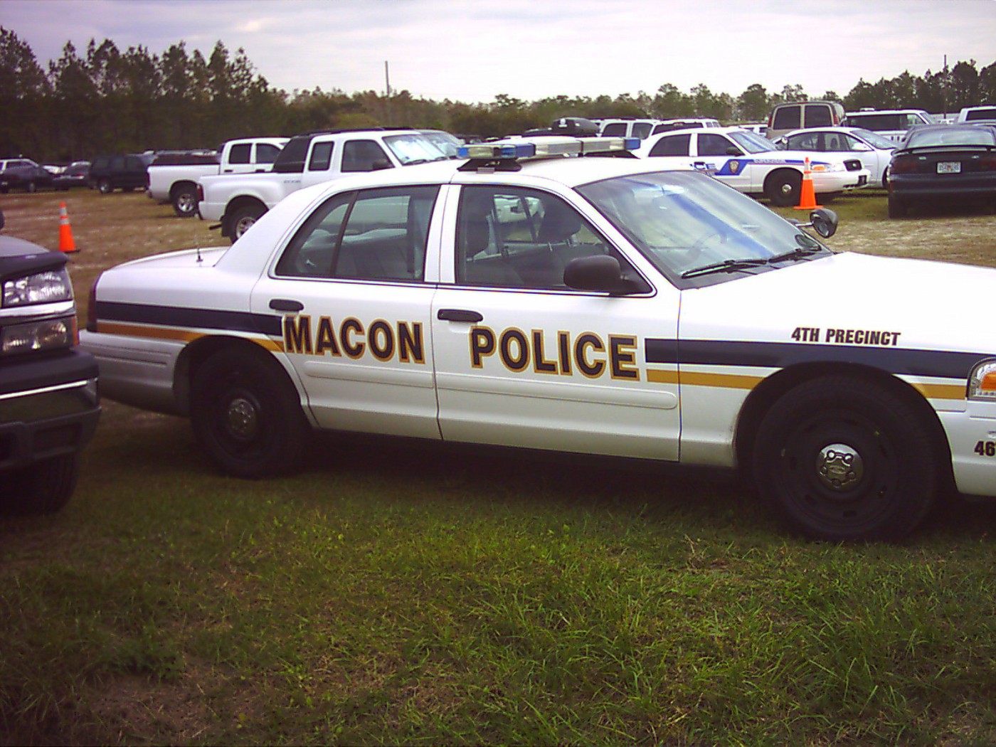 copcar dot com - The home of the American Police Car - Photo Archives