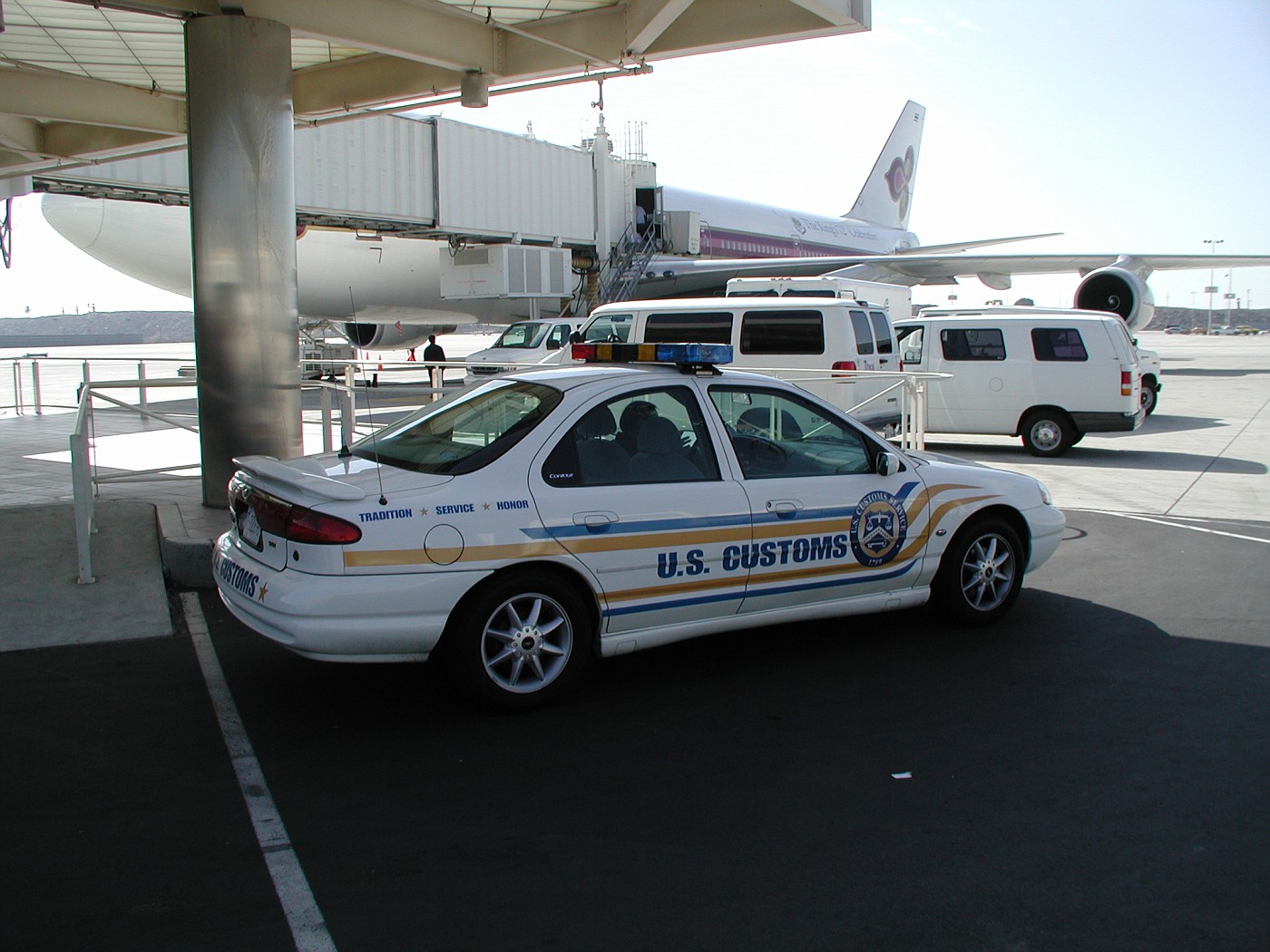 copcar dot com - The home of the American Police Car - Photo Archives