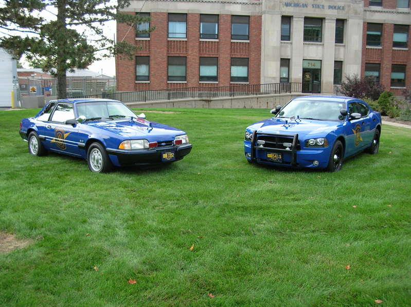 copcar dot com - The home of the American Police Car - Photo Archives