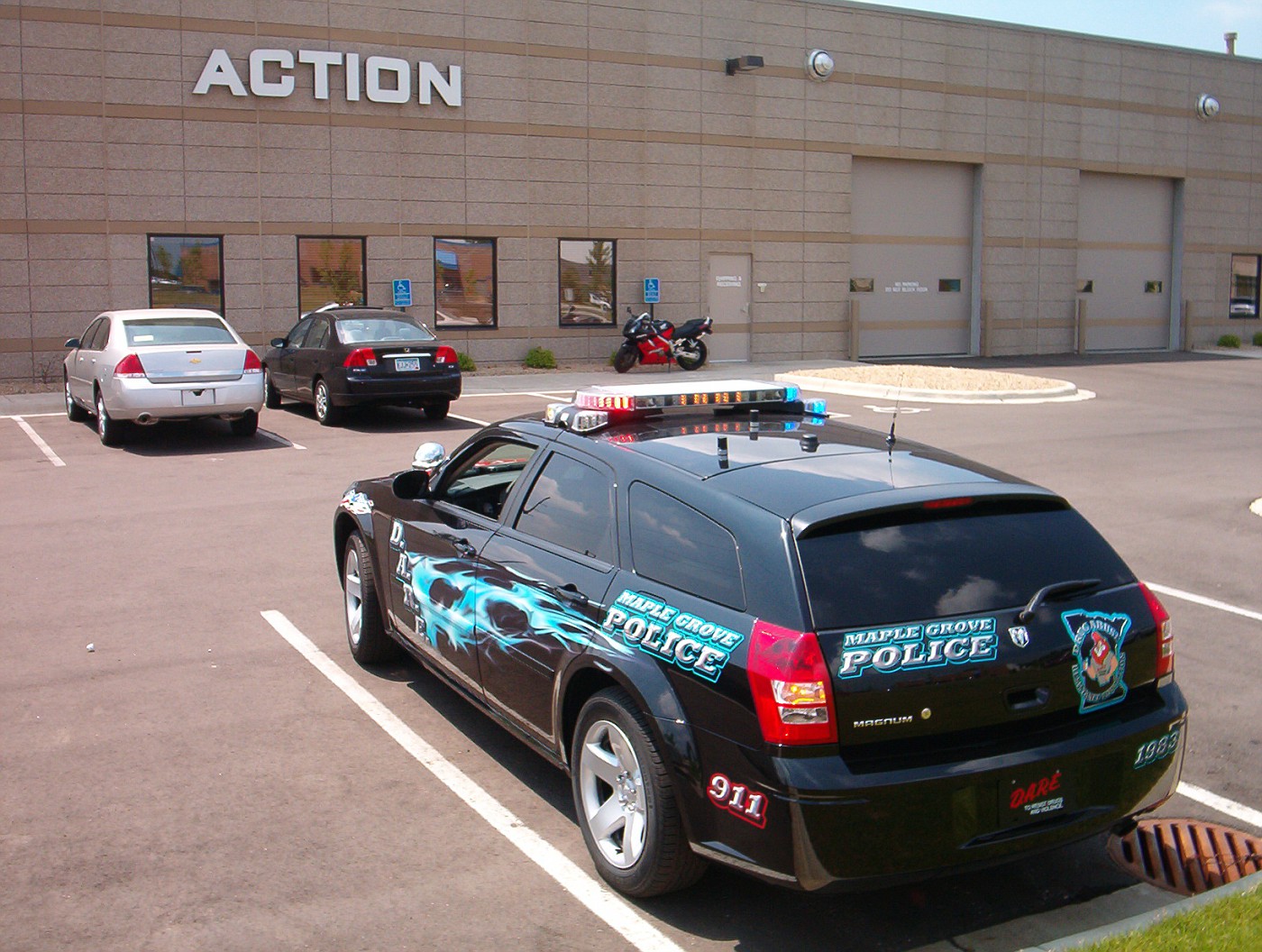 Photo: MN - Maple Grove Police Dare Dodge Magnum | Minnesota album ...