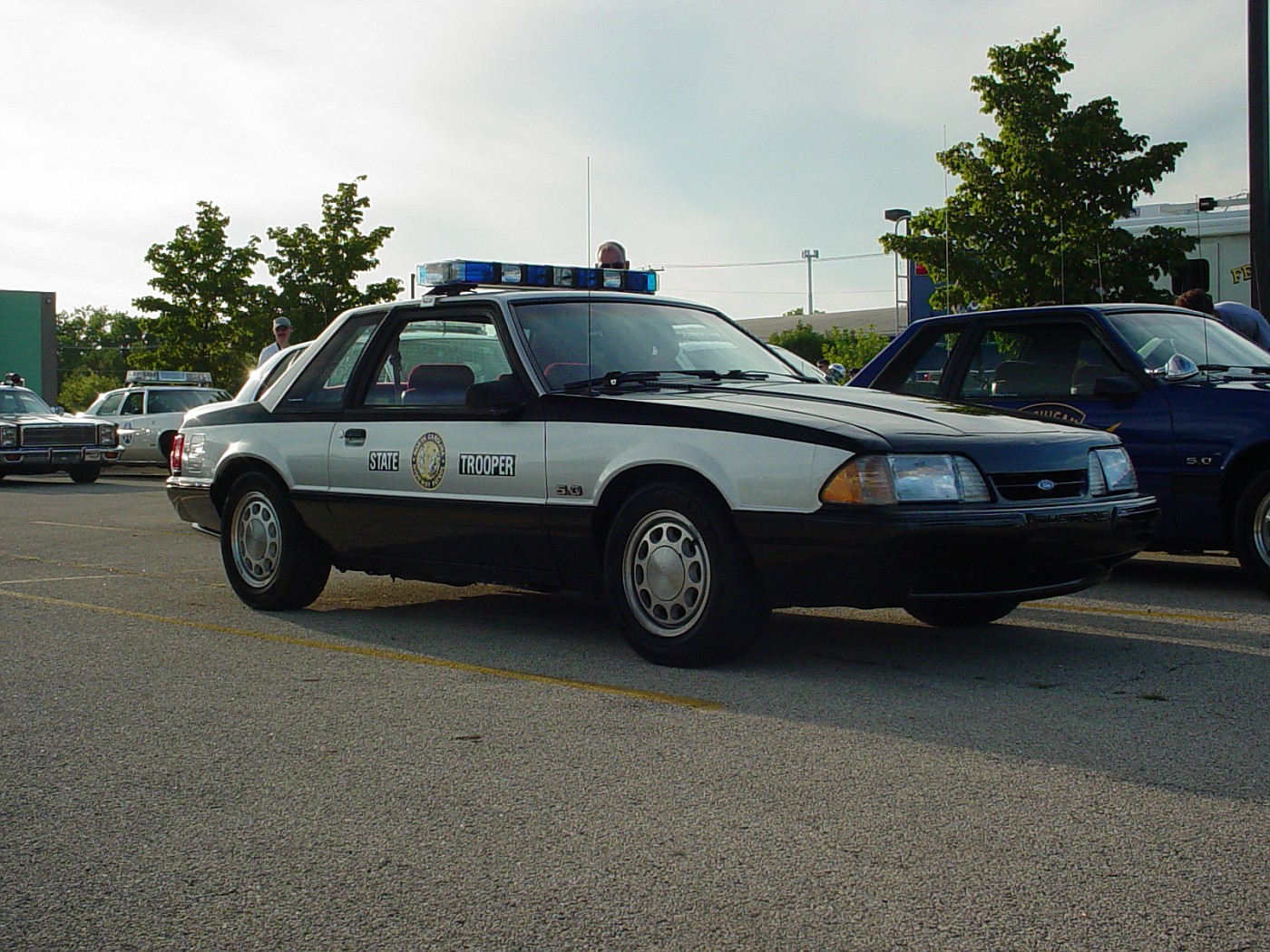 copcar dot com - The home of the American Police Car - Photo Archives