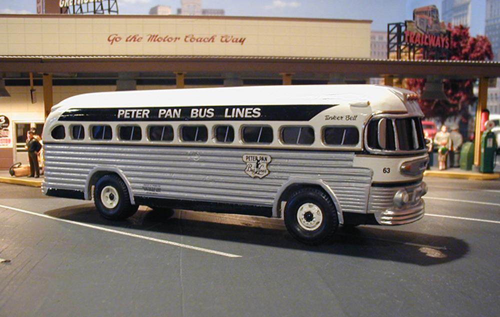 Photo: Peter Pan Bus Lines (Springfield Ma.) PD4103 | GENERAL MOTORS ...