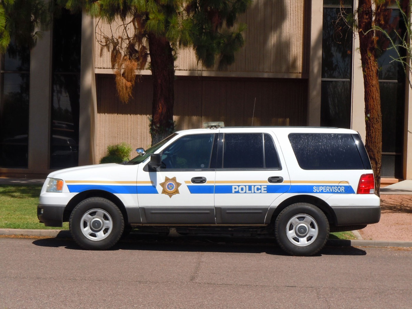 copcar dot com - The home of the American Police Car - Photo Archives