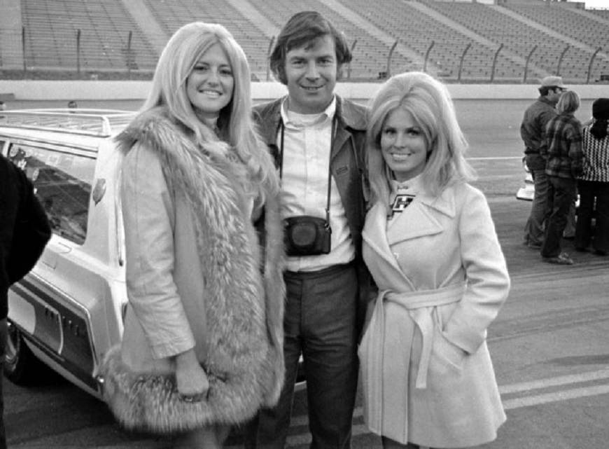 Photo: Miss Hurst & June | TROPHY GIRL'S ,PARTS GIRL'S & WOMEN WITH CAR ...