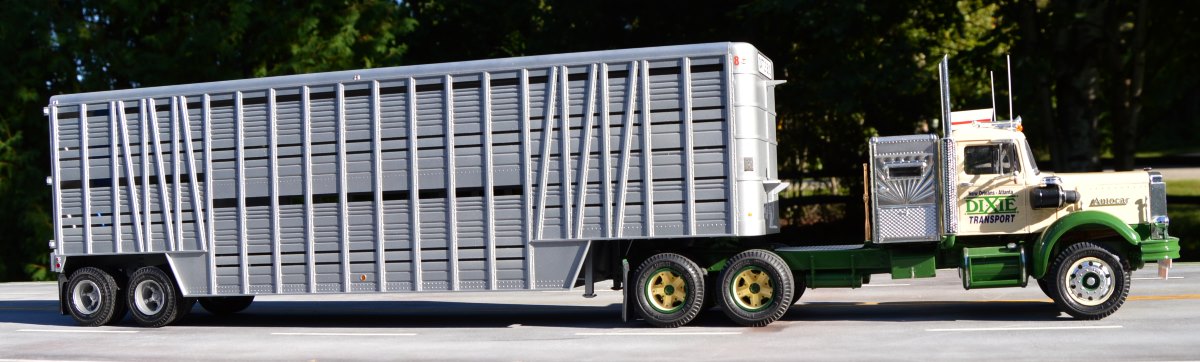 Photo: DSC 6219 Wilson with Autocar right | Wilson Livestock Trailer ...