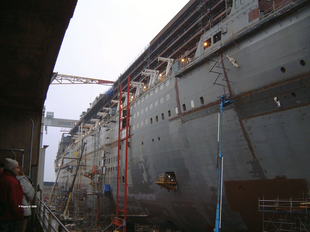 Photo: Queen Mary 2 under Construction | Queen Mary 2 Construction ...