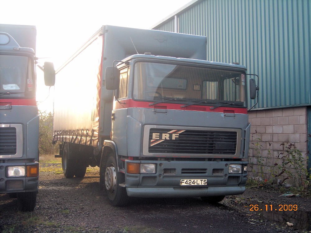 Photo: F424 LTS ERF E6 4x2 rigid tautliner | D. C. Thomson & Co Ltd ...