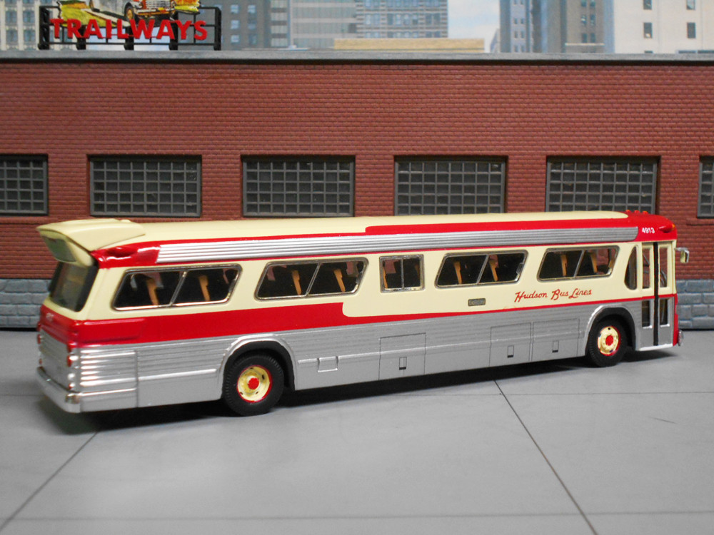 Photo: Hudson Bus Lines Medford,Ma | GENERAL MOTORS FISHBOWLS album ...