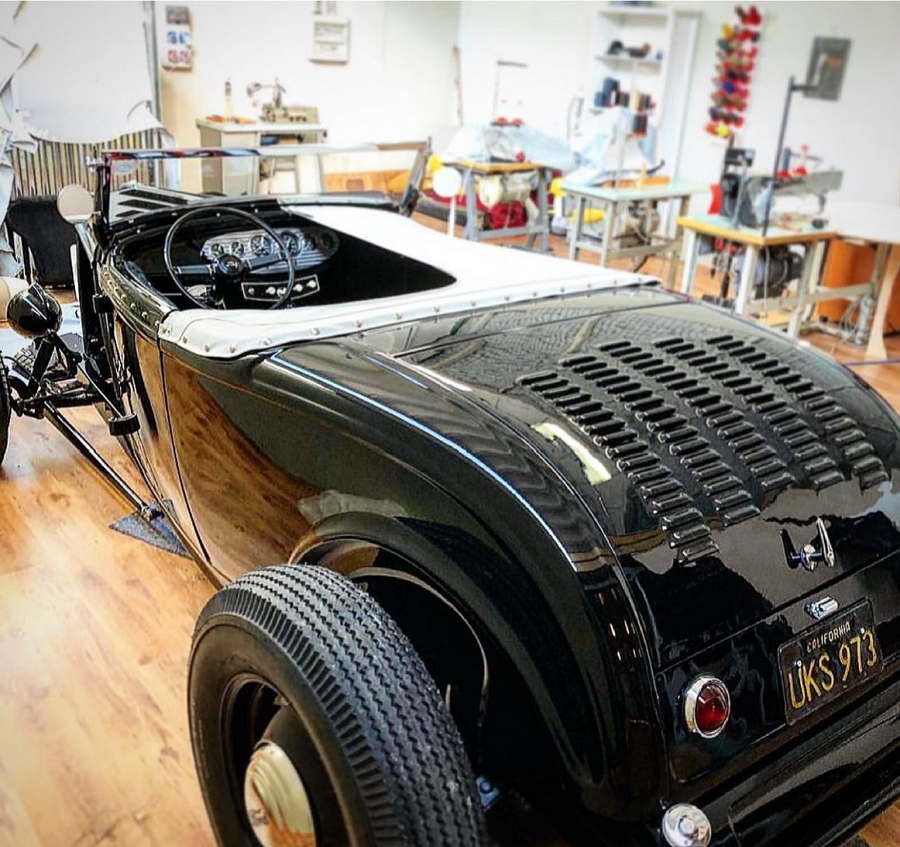 Photo: 1932 Ford Roadster | 1932 FORD'S IN THE GARAGE OR HOT ROD SHOPS ...