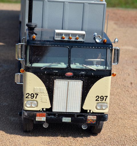 Wagner Transportation Co - Peterbilt 352 and Wilson Trailer Co body ...