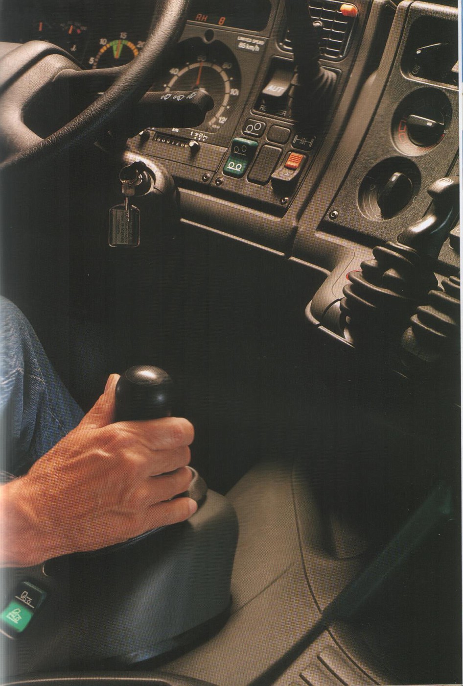Photo: Scania 144 page 31 | Scania 4-Series L-cab album | Dutch Model ...