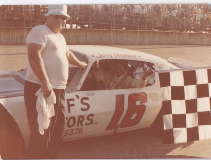 Photo: GOODWIN 1977 027 | Jerry and Judy Goodwin Collection [Pavement ...