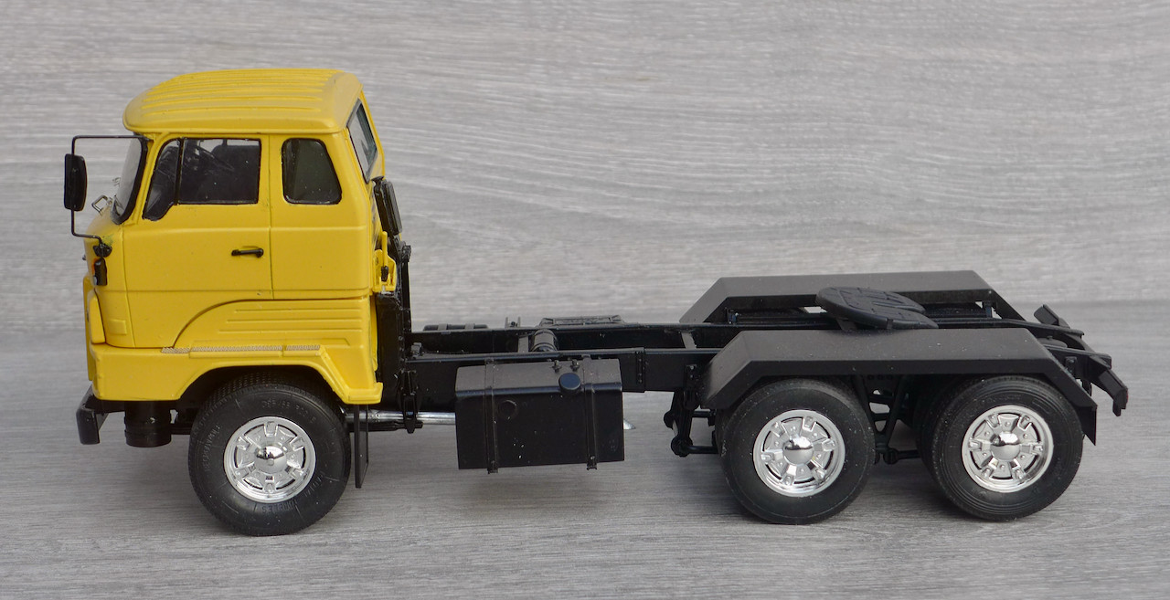 Hino HE/HH album | Dutch Model Truck Club | Fotki.com, photo and video ...