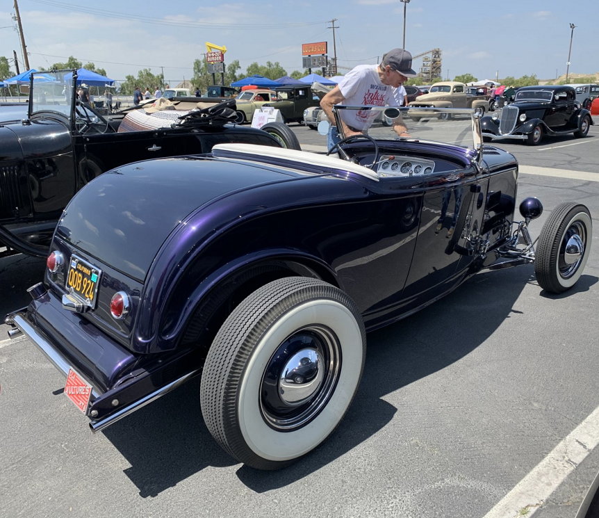 Photo: Pat (1) | 1932 FORD ROADSTERS VII album | LOUD-PEDAL | Fotki.com ...