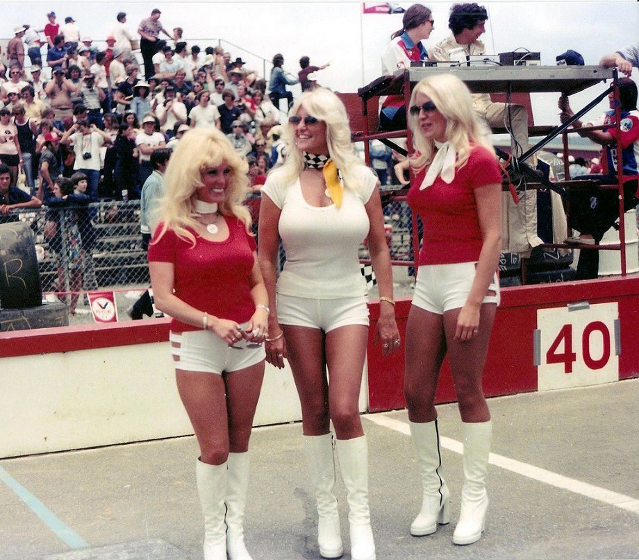 Photo: Linda & Hurstettes | LINDA VAUGHN "MISS HURST" & THE HURST LADY ...