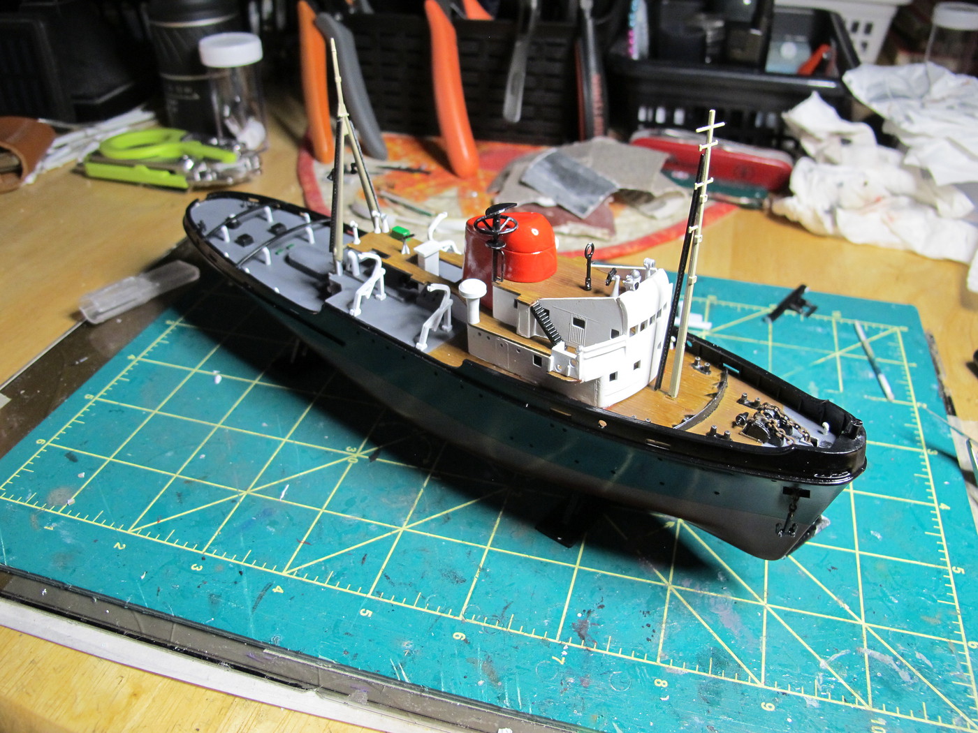 Photo: IMG 1200 | Jean Bart Ocean Tug by Heller, 1/200 scale album ...